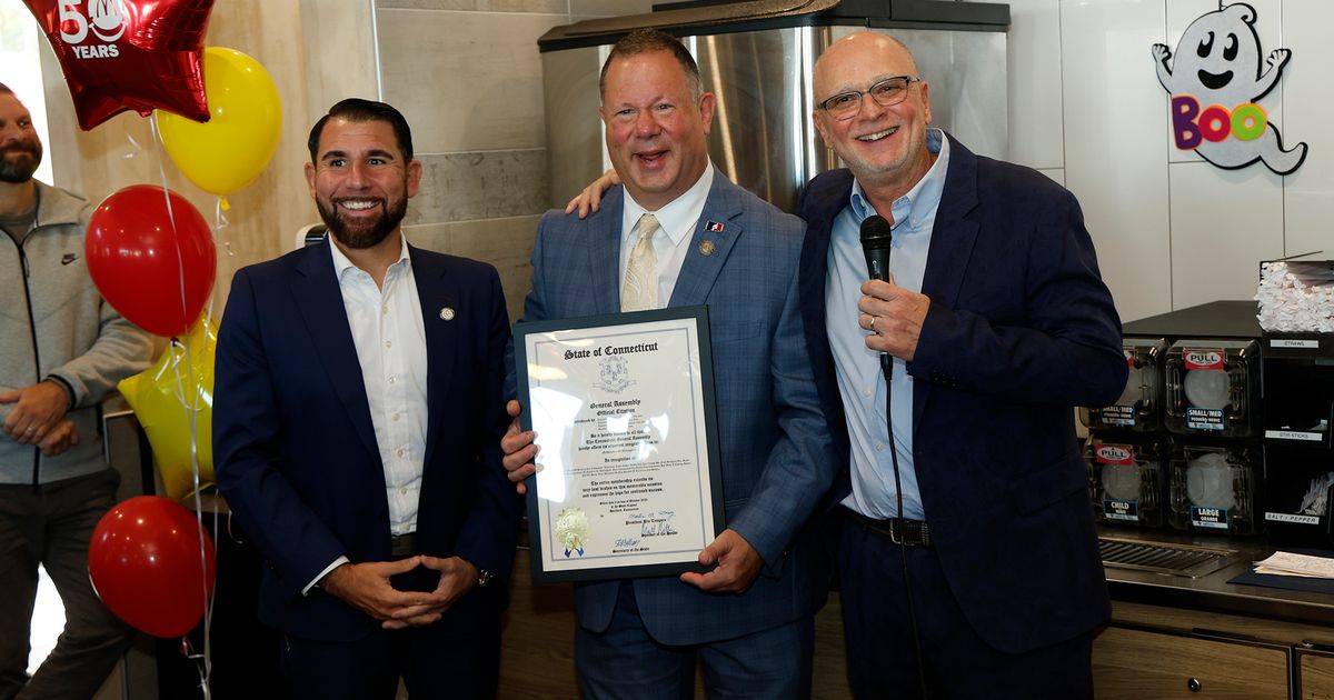 Rep. Fishbein Celebrates 50 Years with Wallingford McDonalds